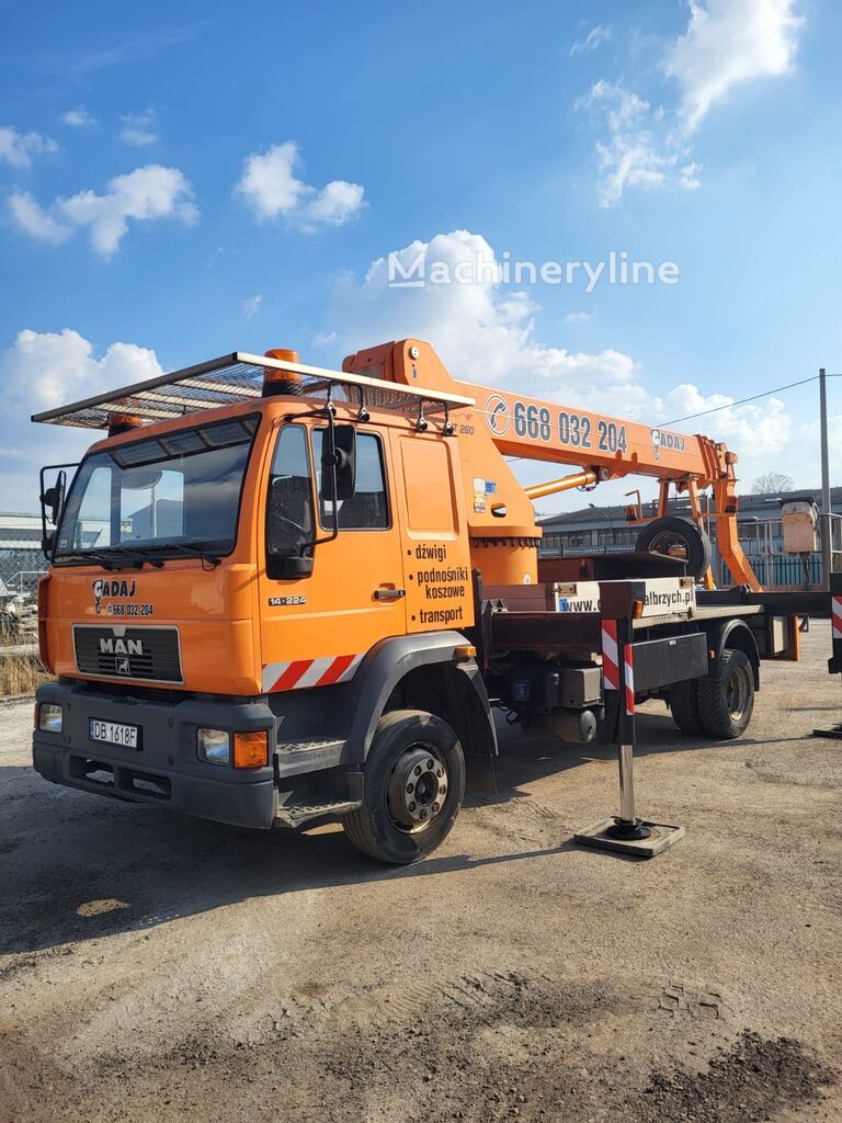 MAN L75 auto dizalica s korpom