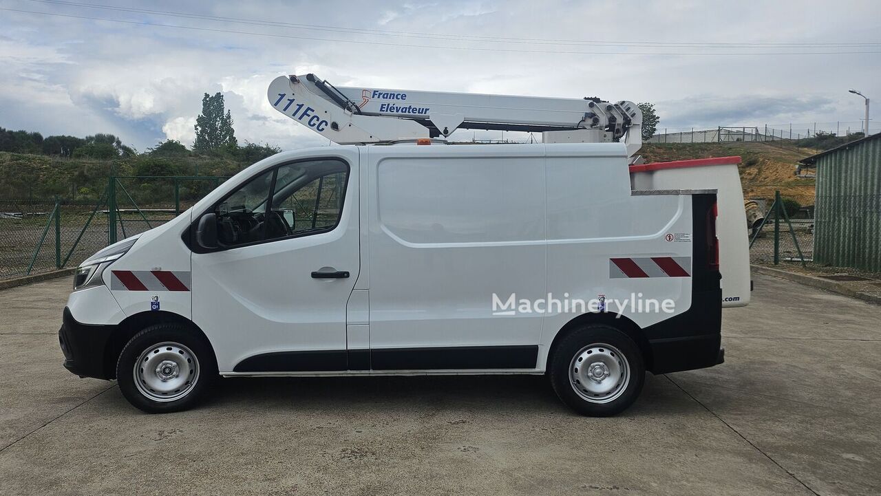 Renault Trafic 2.0 auto dizalica s korpom