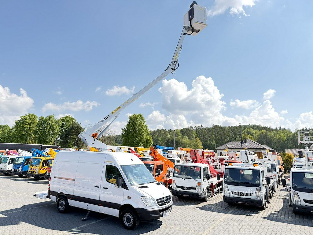 Mercedes-Benz Sprinter auto dizalica s korpom