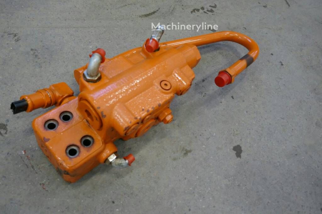 Hidraulični razvodnik za Hitachi ZX135 US bagera