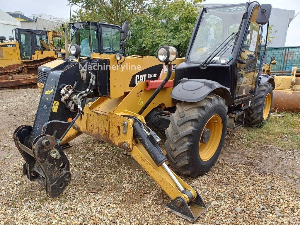 Caterpillar TH414C teleskopski utovarivač