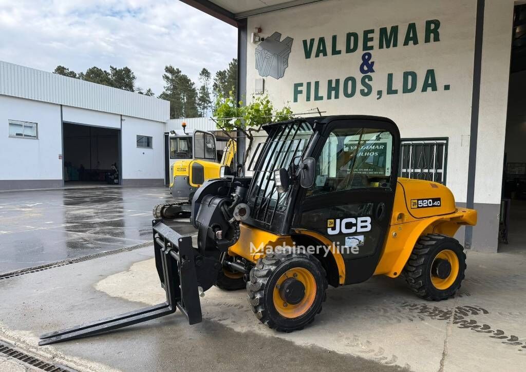 JCB 520-40 teleskopski utovarivač