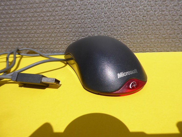 Microsoft USB Optical Wheel Mouse (miš, crni)
