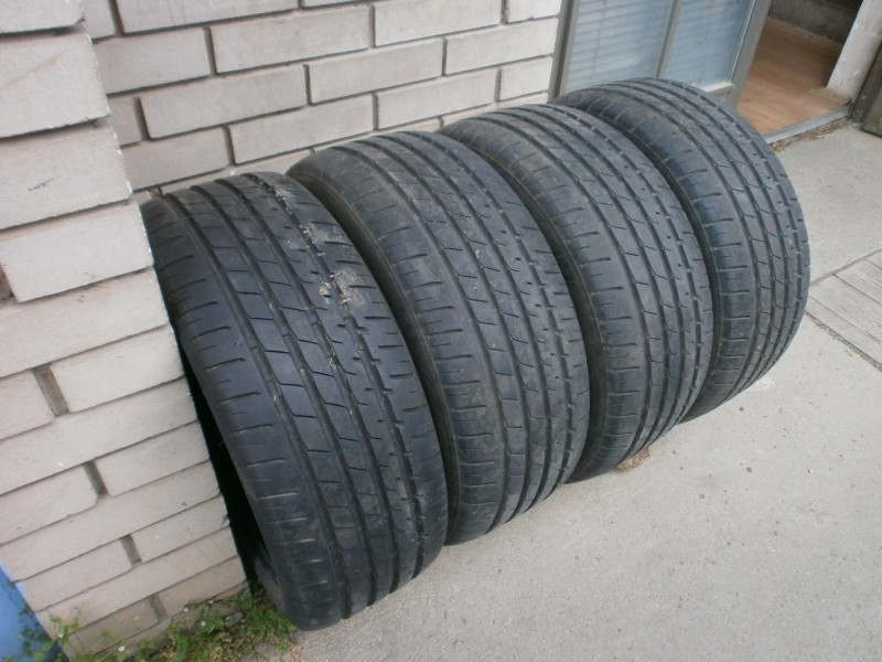 Gume Lassa 225 45R17 cetri komada