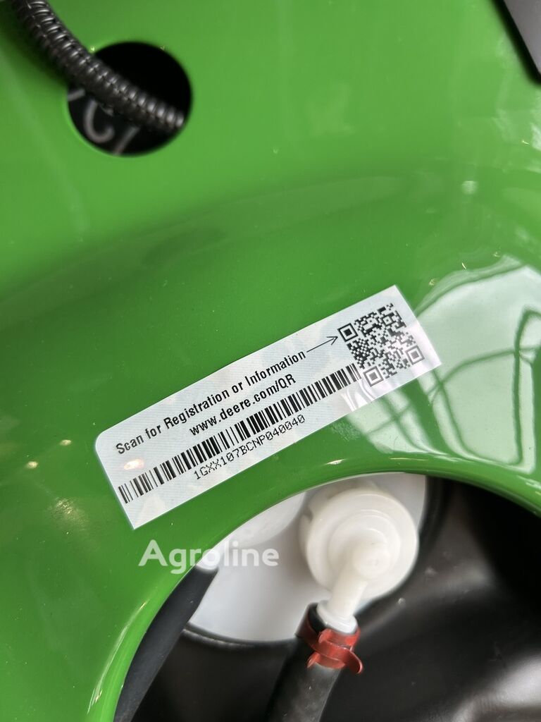 Novi John Deere X107 traktor kosilica