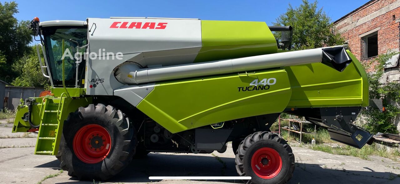 Claas Tucano 440 kombajn za žito