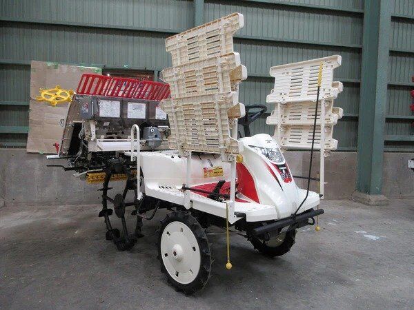 Yanmar RICE TRANSPLANTER(Yanmar) sadilica rasada