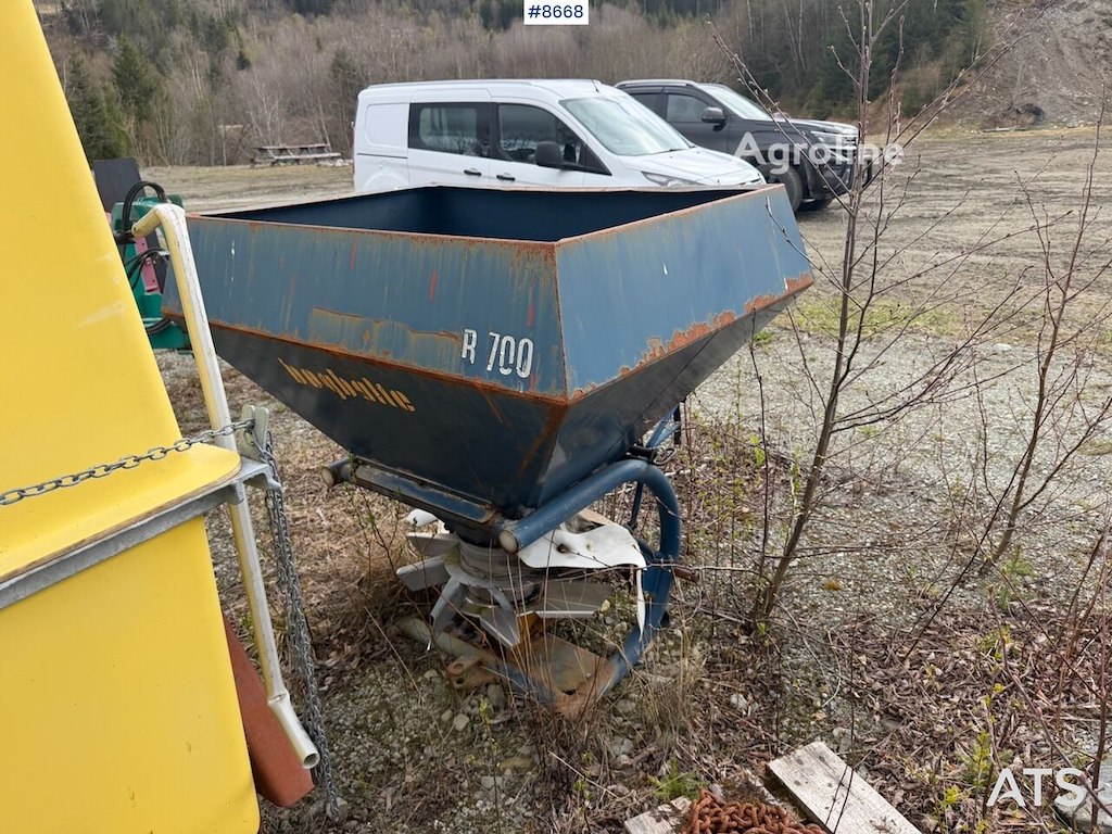 Bogballe B700 nošeni rasipač