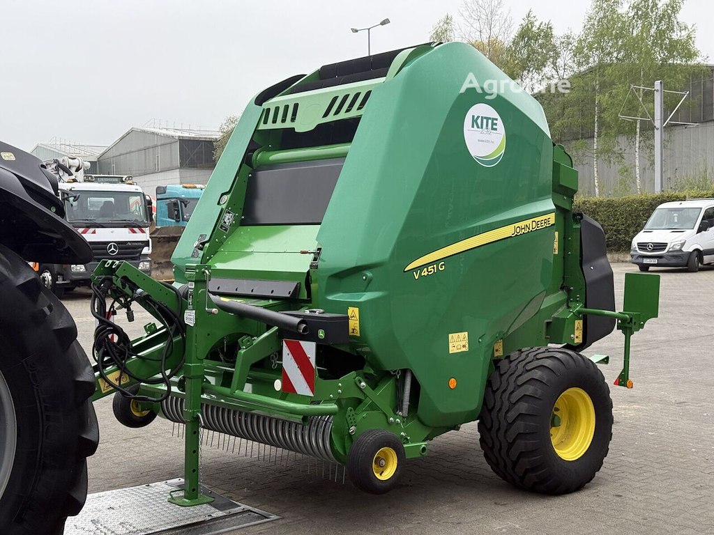 John Deere V451 G PRASA ROLUJĄCA balirka za okrugle bale