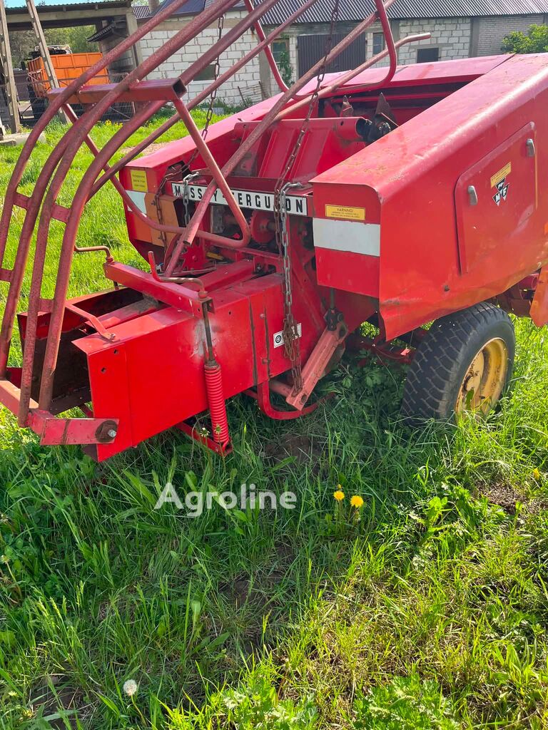 Massey Ferguson 14 balirka za četvrtaste bale