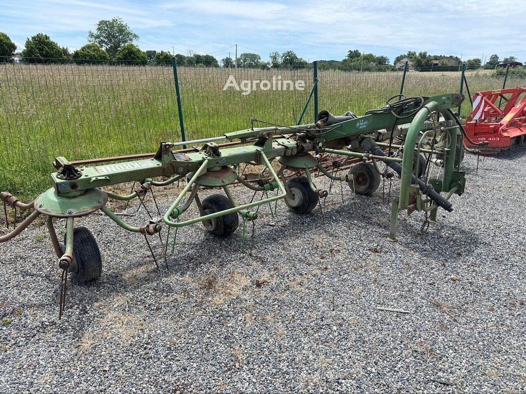 Krone KW 6.70/6 prevrtač sena
