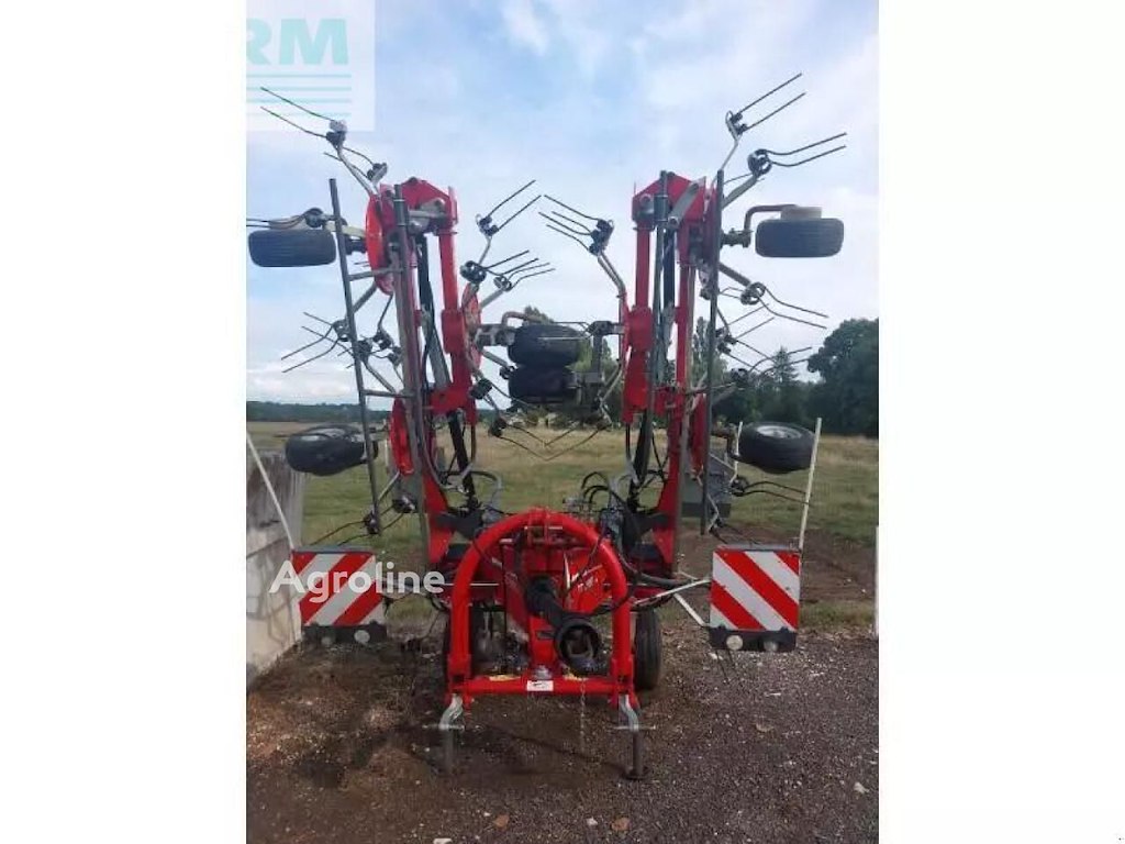 Massey Ferguson td868dn prevrtač sena