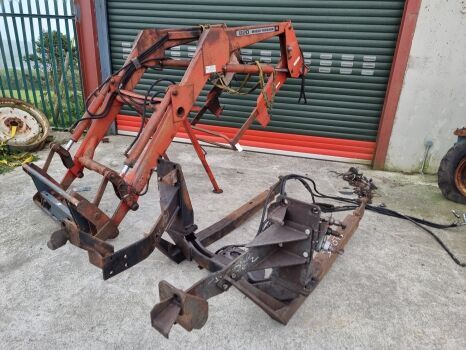 Massey Ferguson 390, 300 Series, Front Loader Kit Mf820, Mf820 Loader prednji traktorski utovarivač