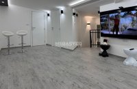 Vukov spomenik-Sinđelićeva, lux, prazan