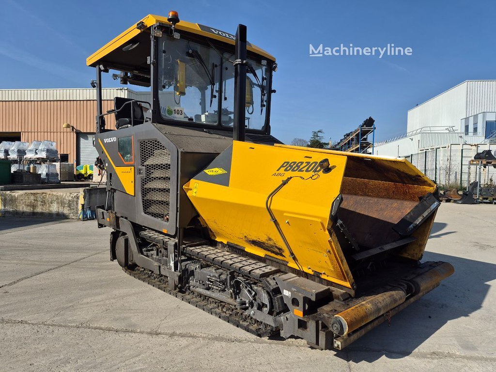 Volvo P8820D + VDT121ETC 12M VARIO asfaltni finišer guseničar