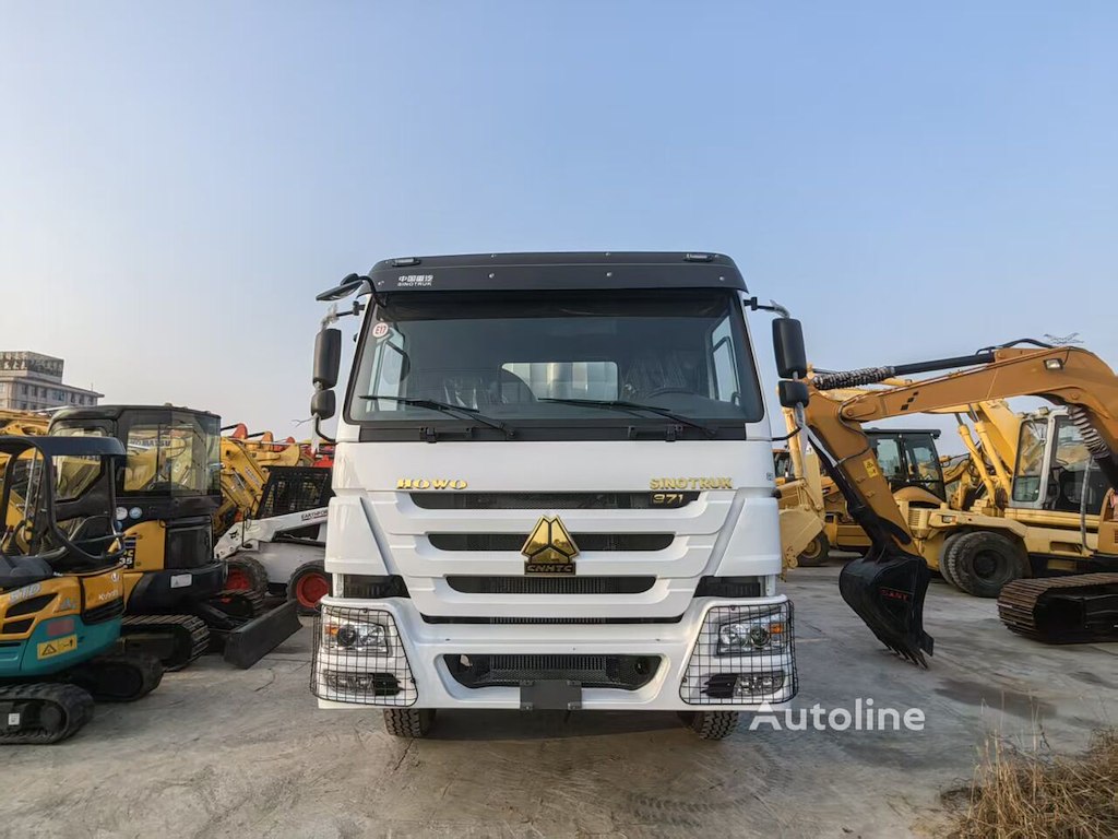 Novi Howo 371 kiper