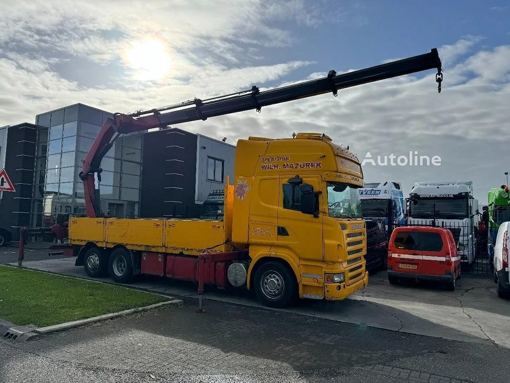 Scania R500 V8 kamion s ravnom platformom