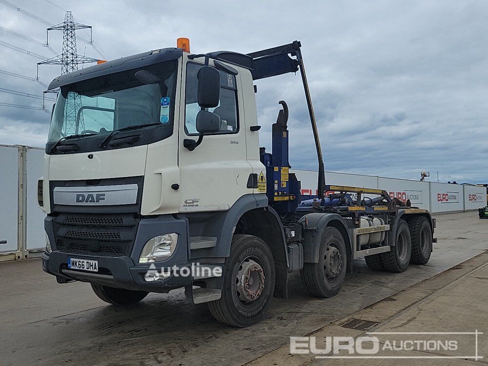 Prodaje se DAF CF370 rol kiper sa kukom na aukciji