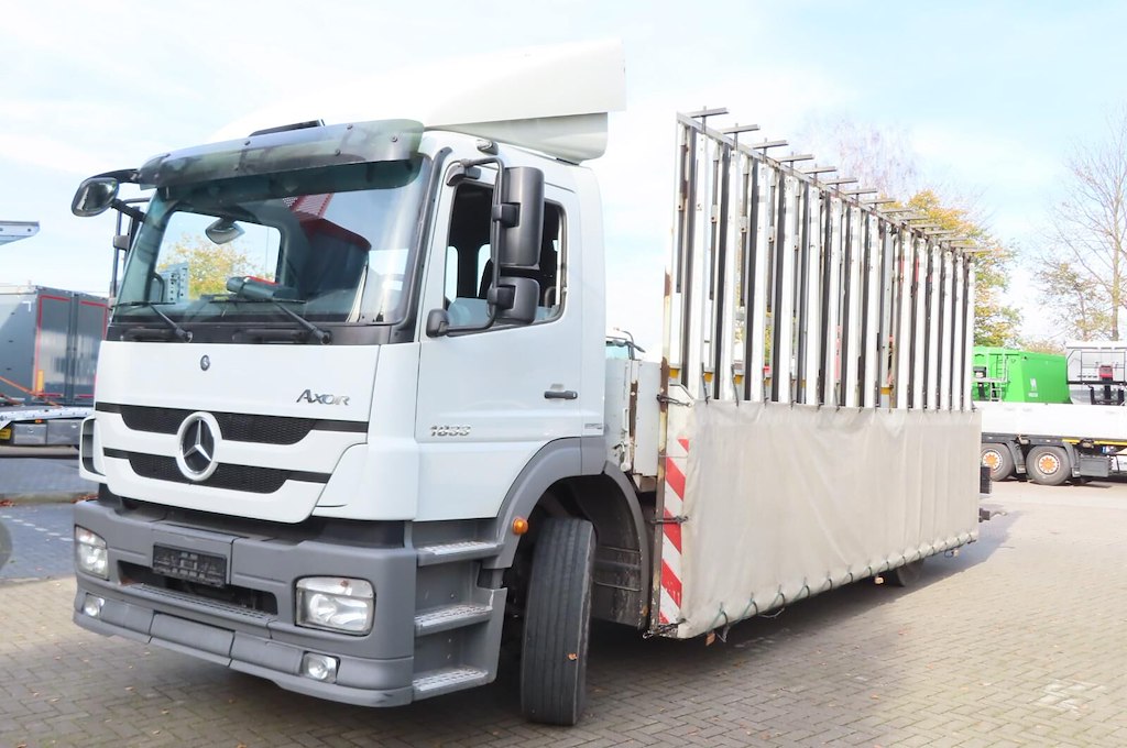 Mercedes-Benz Axor 1833 L / crane Palfinger vozilo za prevoz stakla