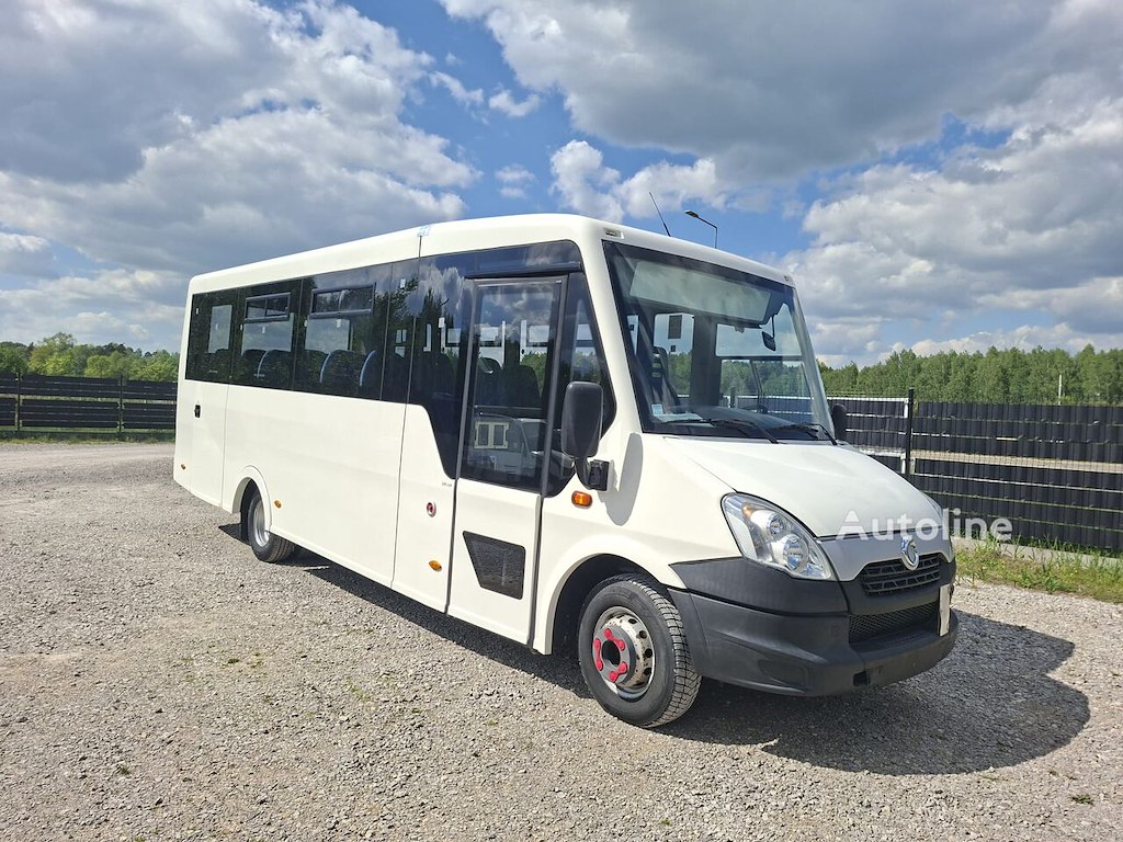 IVECO Indcar Mobi , Kapena Wing Vario putnički minibus