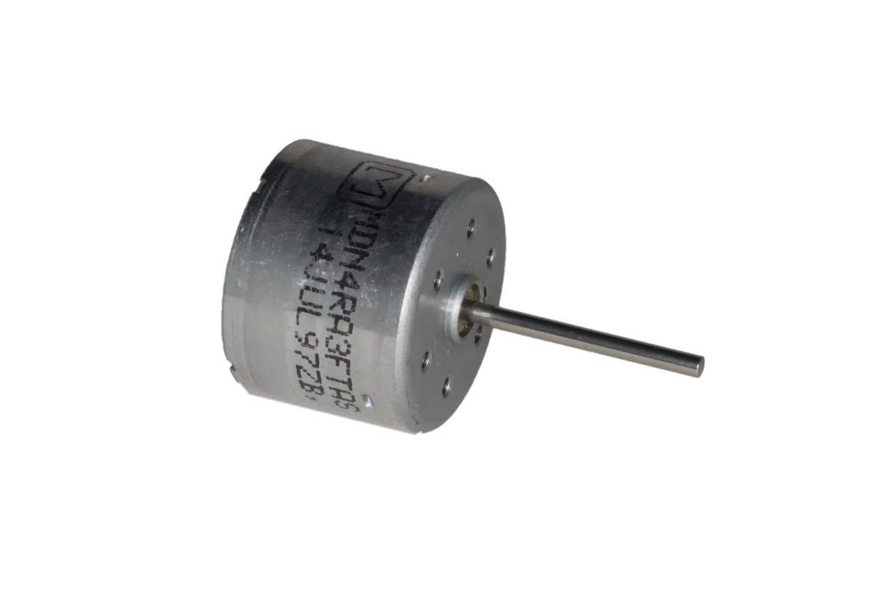 DC Motor 310 Long Shaft 3V-6V – MDN4RA3FTAS za CD/DVD i Robotiku