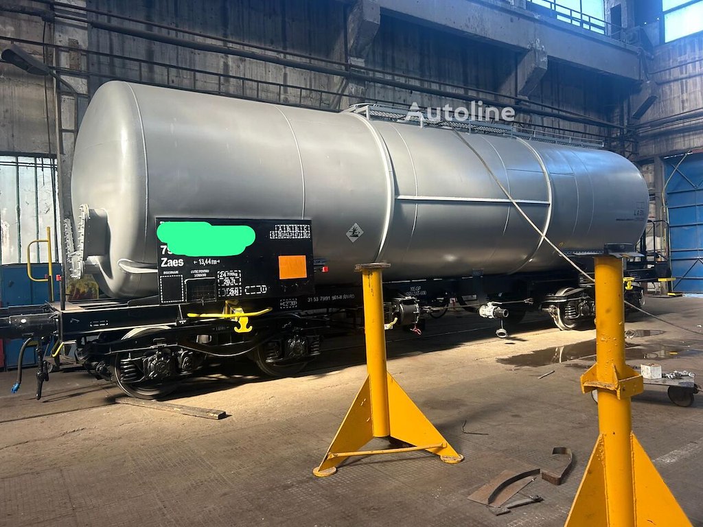 ZAES Tank Wagons, capacity 68 mc vagon cisterna