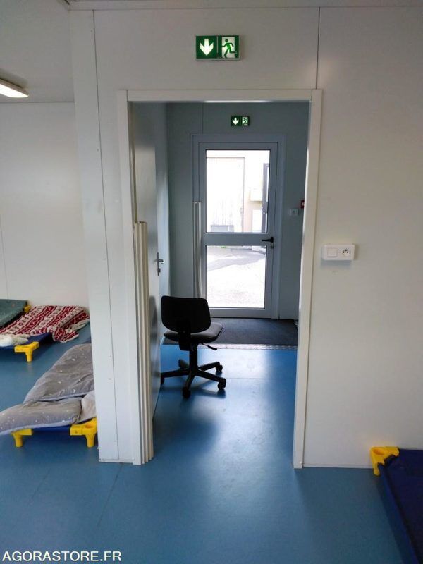Prodaje se modularnu kuću na aukciji