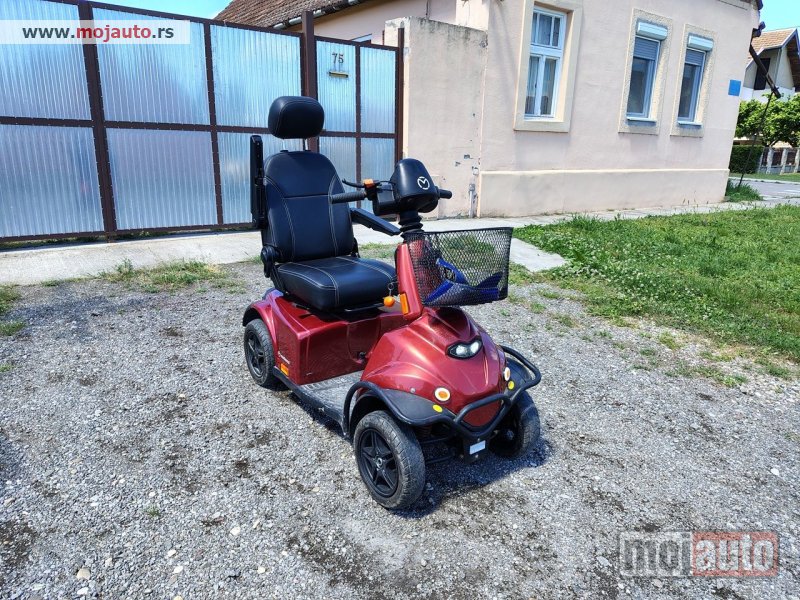 Ostalo Električni skuter četvorotočkaš