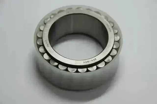 Massey Ferguson
Bearing - 3789656M1