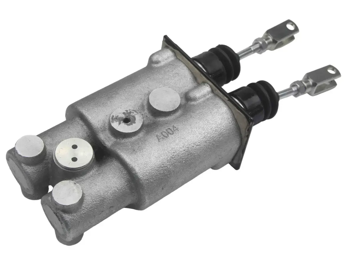 Massey Ferguson
Brake Master Cylinder - 4286326M1*