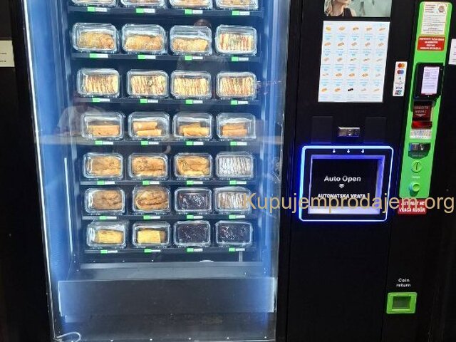 Prodajem vending mašinu TCN za prodaju raznih proizvoda, dimenzije 170 x 195 x 100