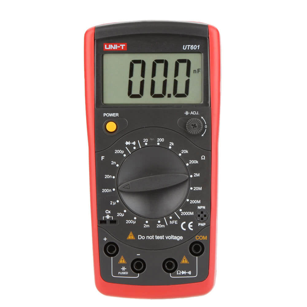 Digitalni kapacitometar UNI-T UT601