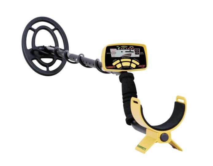 Metal detektor / tragač digitalni Garrett ACE 250