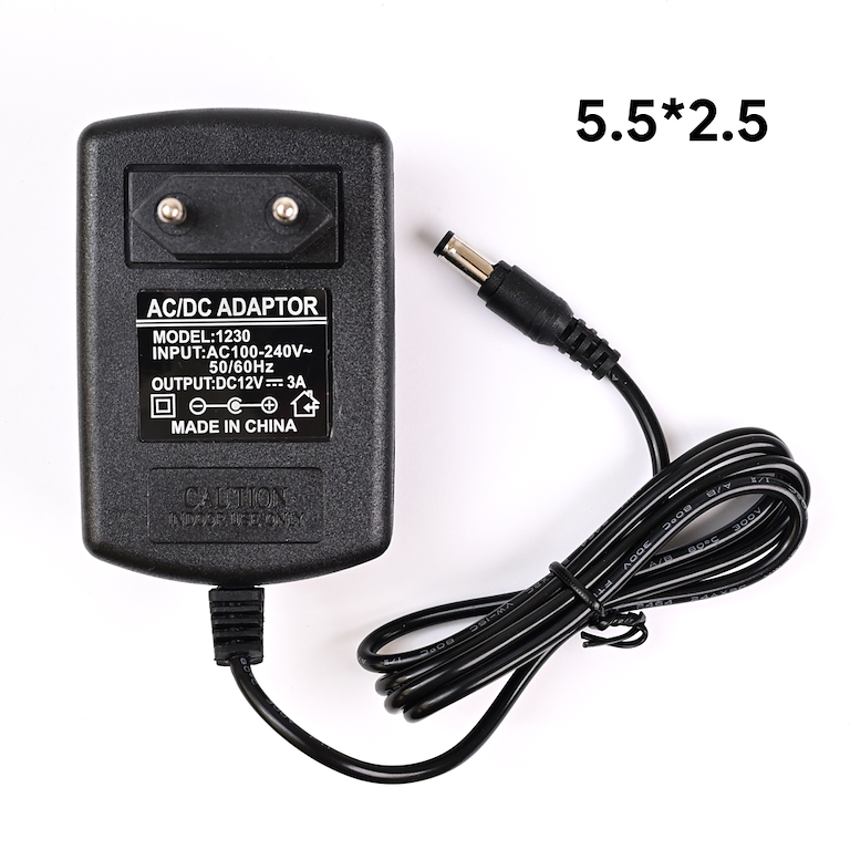 Univerzalni punjač AC/DC adapter 12V 3A