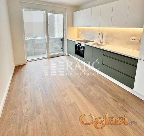 Čarlija Čaplina,55m2,3.0-nov,renoviran,sa dve terase #4554