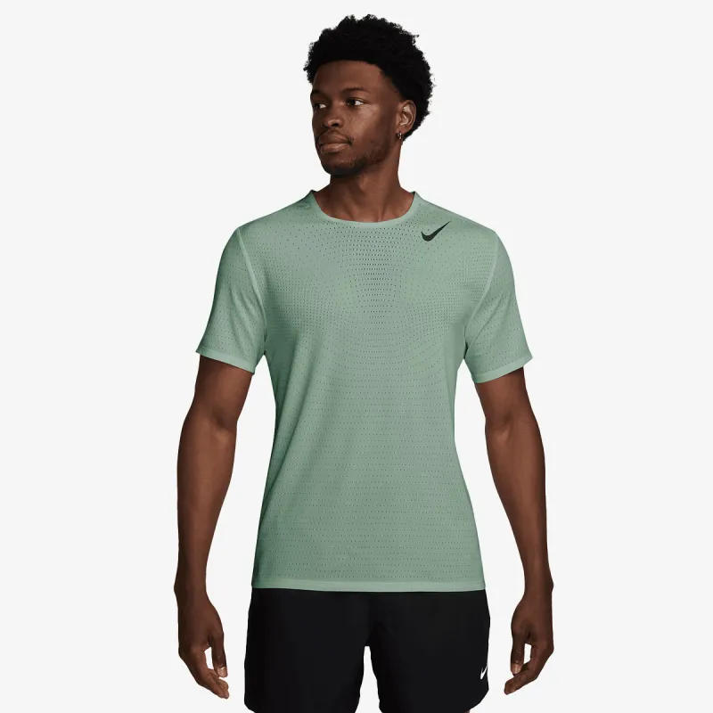 Nike AeroSwift