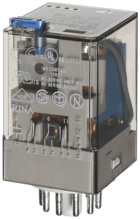 Relej sa uticnim prikljuccima, LED displej, 3 preklopna kontakta 10 A, kalem 230 V AC Finder 60.13.8.230.0050 uticni relej 230 V/AC 10 A 3 preklopnik