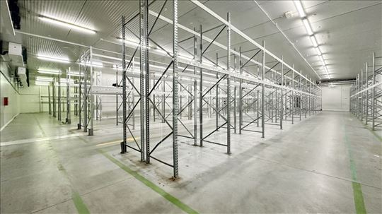 Izdavanje skladišnog magacina Novi Beograd 6000 m²