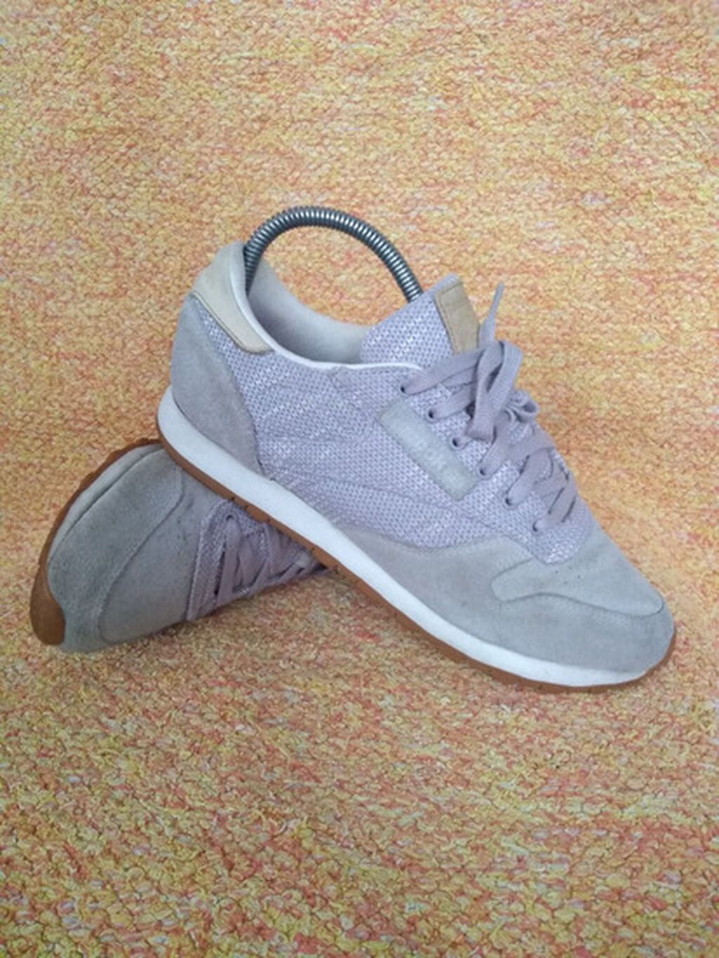 Reebok patike, odgovaraju broju 40--- Reebok patike u kombinaciji
