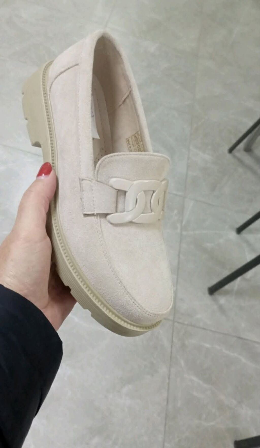 05. Proleće je tu Stigli su nam novi modeli Dostupni brojevi 36-41
