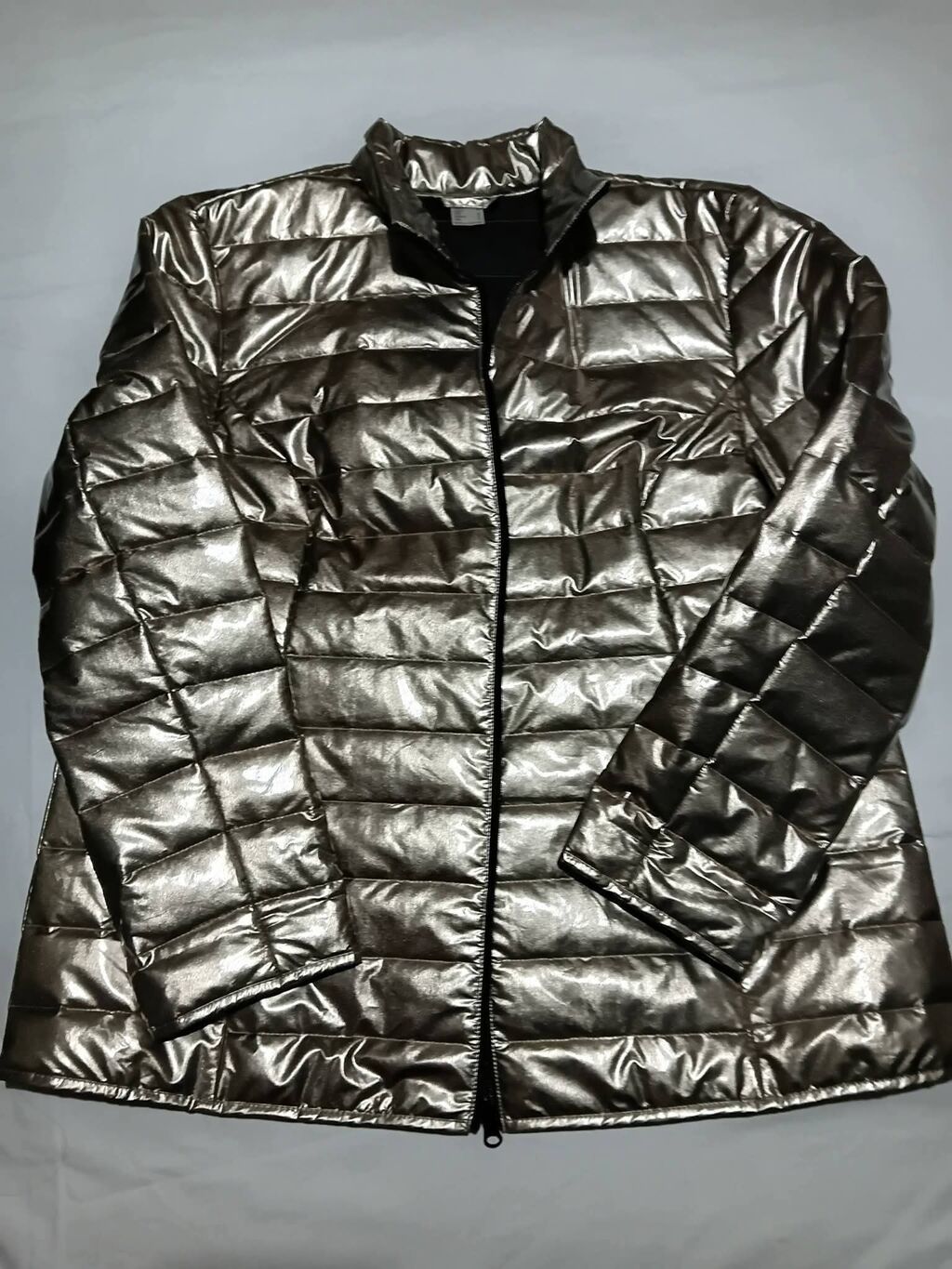 Ženska metallic puffer jakna - Boja: metalik bronzana/zlatna sa