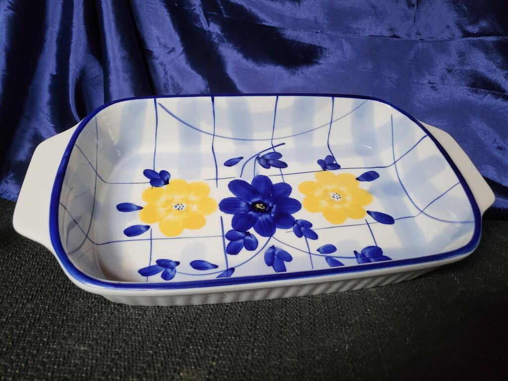 Pekac nov porcelanski iz 80,90ih.godina. Pekac,posuda vatrostalni