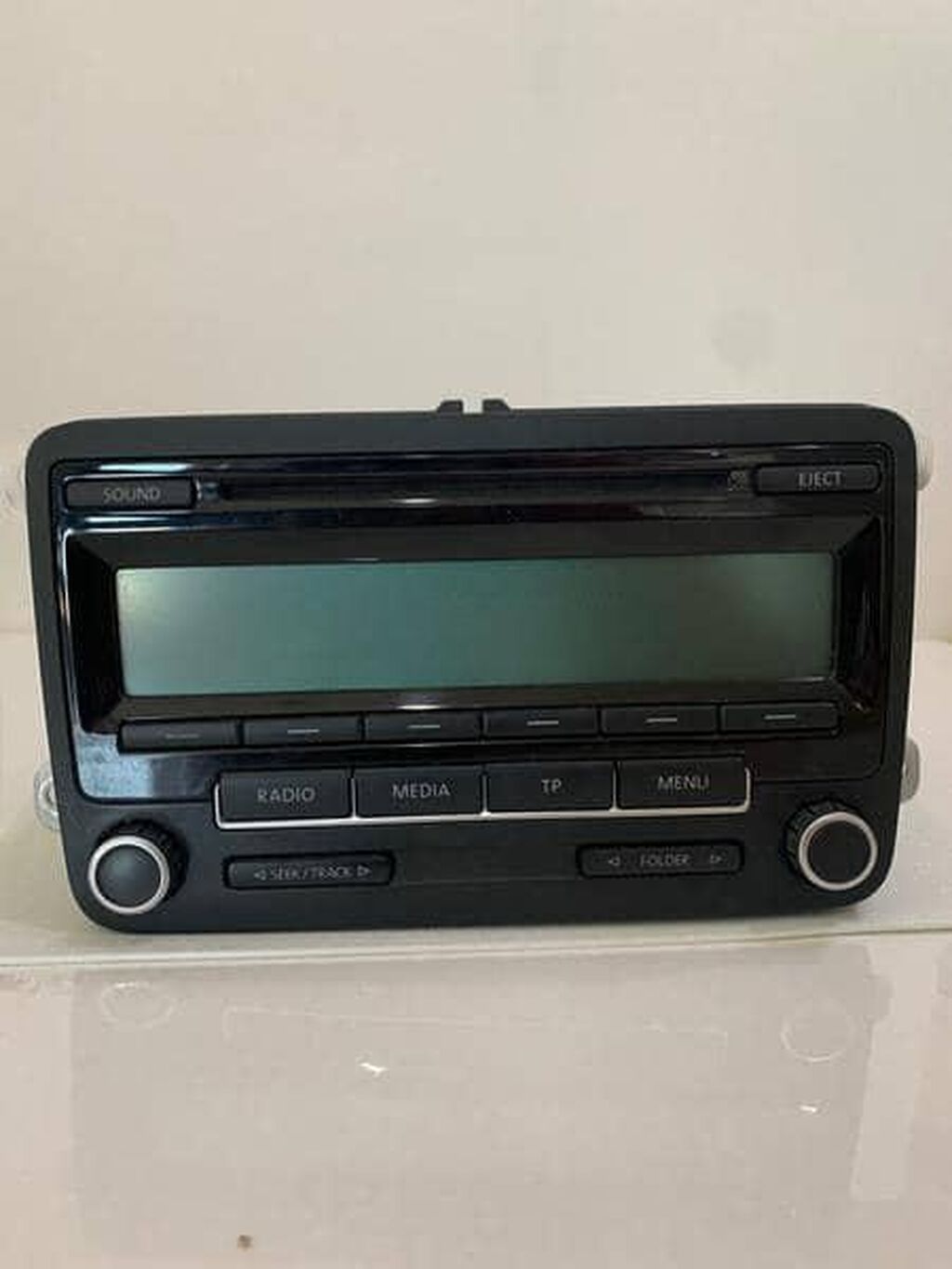 RADIO ZA VOLKSWAGEN GOLF 6 - 1KO035186 | Radio za golf