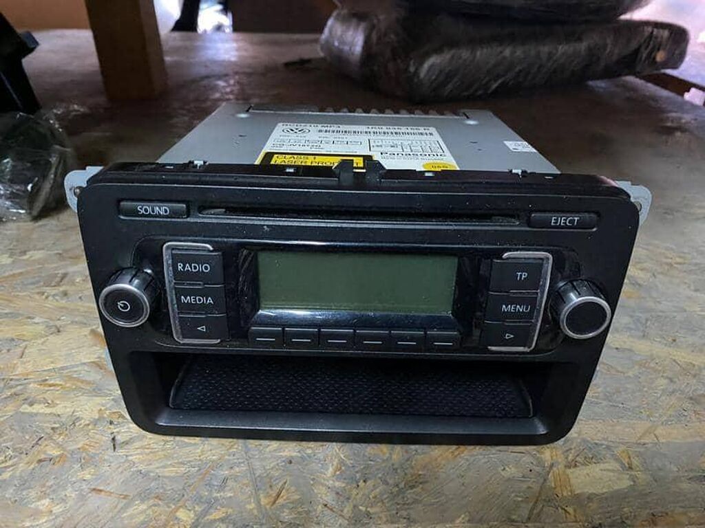 RADIO ZA VOLKSWAGEN GOLF 5, GOLF 6 - 5G0919605 | Radio za Golf 5,6
