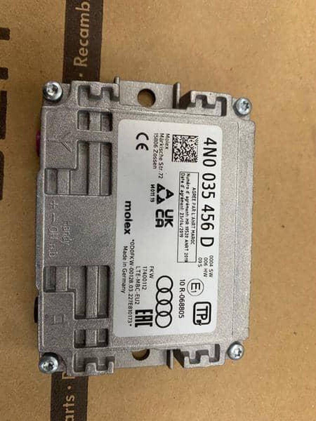 ANTENSKO POJAČALO SIGNALA ZA AUDI A4, S4 - 4N0035456D | Pojačalo
