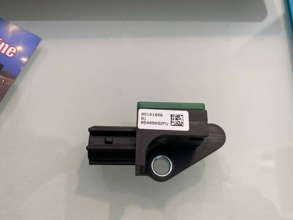 SENZOR UDARA ZA VOLKSWAGEN TIGUAN - 5N0959351B | Senzor udara za