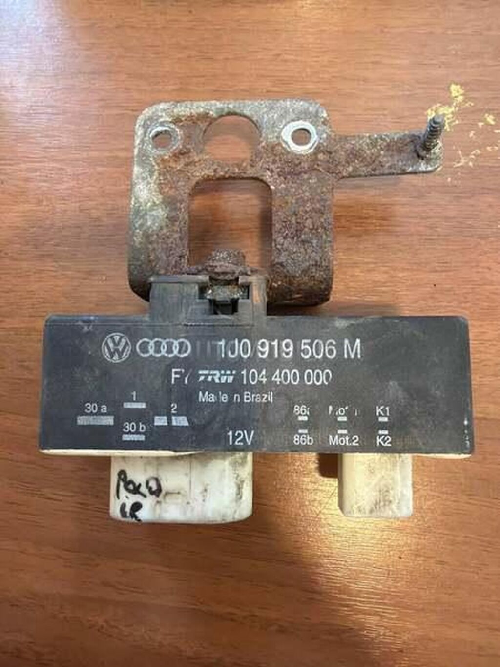 RELEJ VENTILATORA HLADNJAKA ZA VOLKSWAGEN GOLF 4, POLO, BORA . -