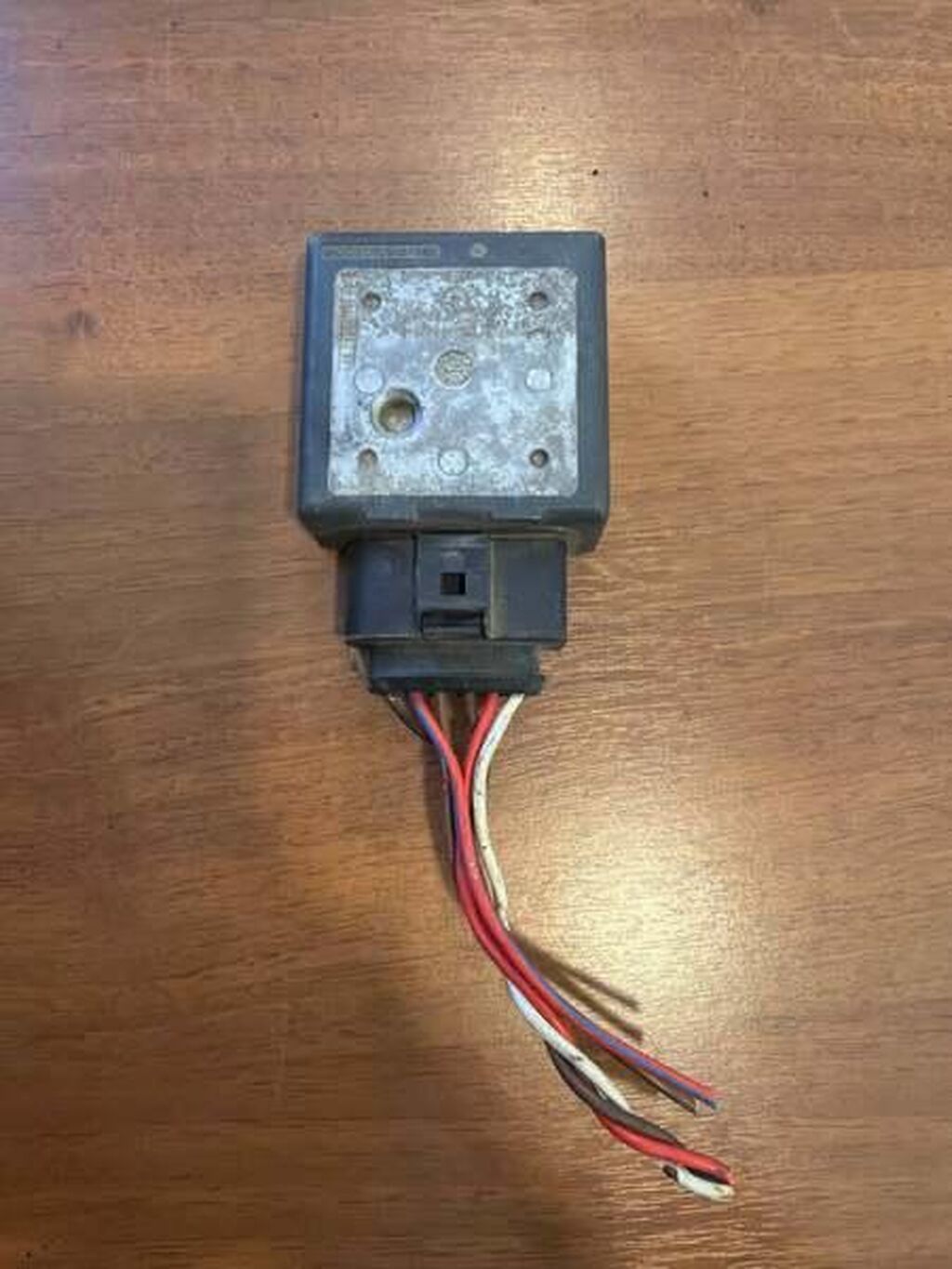 RADAR SENZORA ZA ASISTENCIJU ZA VOLKSWAGEN GOLF 7, PASSAT B8, TIGUAN