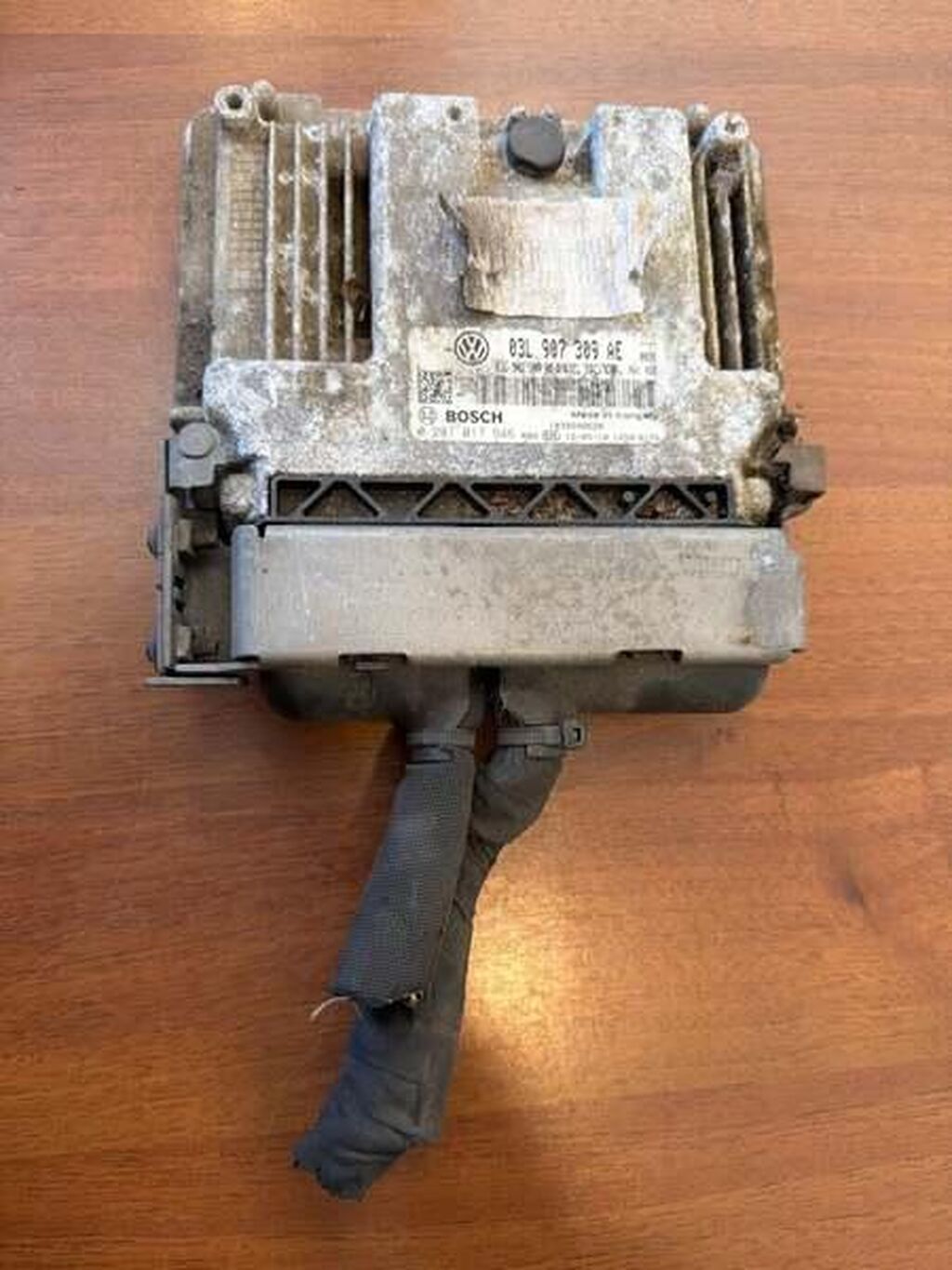 MOTORNI KOMPJUTER ZA VOLKSWAGEN PASSAT B7, SHARAN - 03L907309AE |