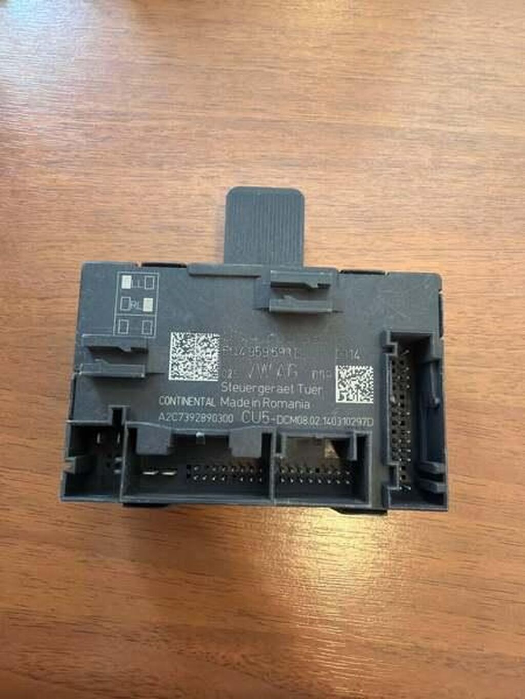 MOTOR PODIZACA STAKLA ZA VOLKSWAGEN GOLF 7, PASSAT B8, TIGUAN -